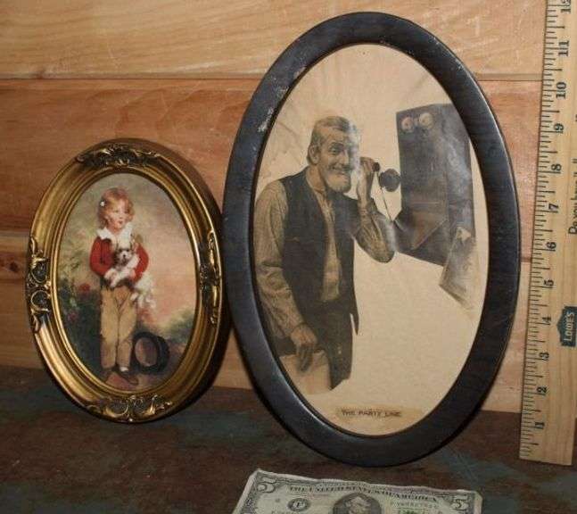 Lot of 2 vintage oval shaped wall hangings including including Master ...