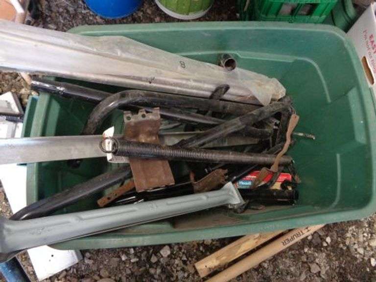 Brackets & more. ~ cash only ~ - Texas Online Auction House