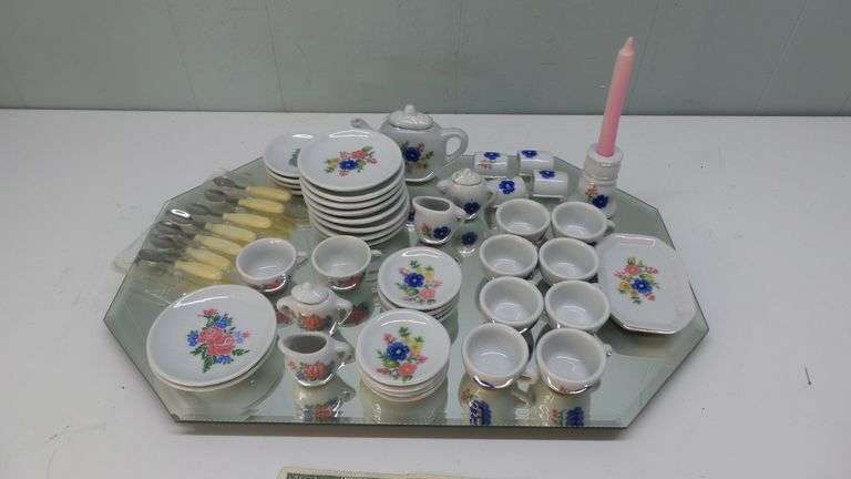 Super Cute Large Lot of Minature China! (2C) - Texas Online Auction House