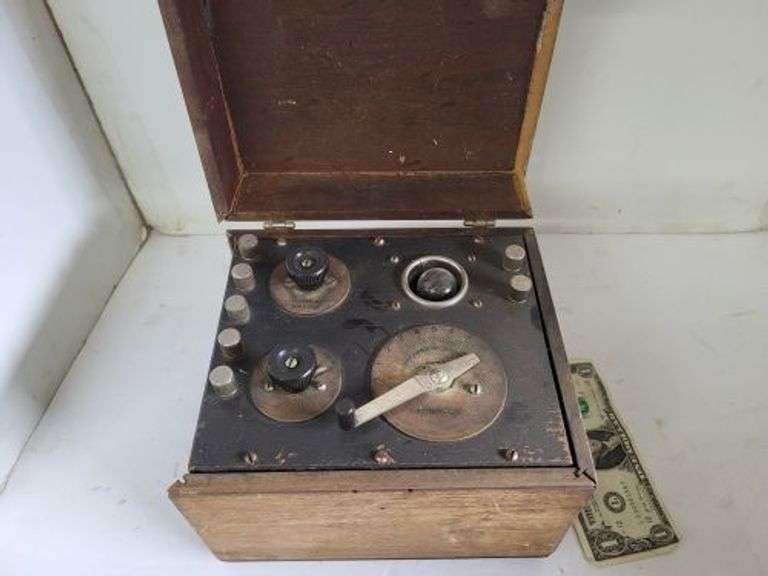 Vintage Casket Radio. One side is missing – see extra image. ~ cash ...