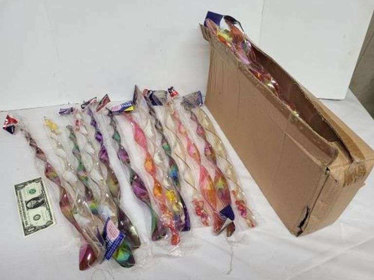 Outdoor Ornaments. ~cash Only~. (3a) - Texas Online Auction House