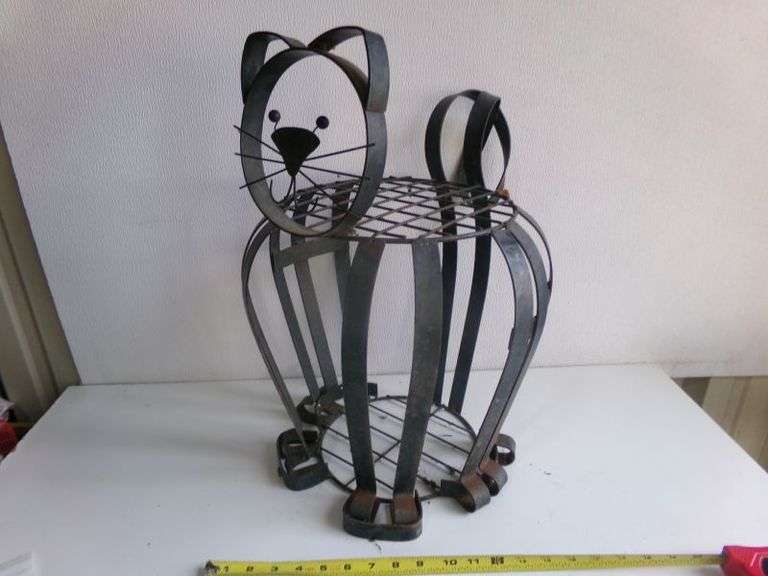 Metal kitty cat plant stand that is just adorable - Texas Online ...