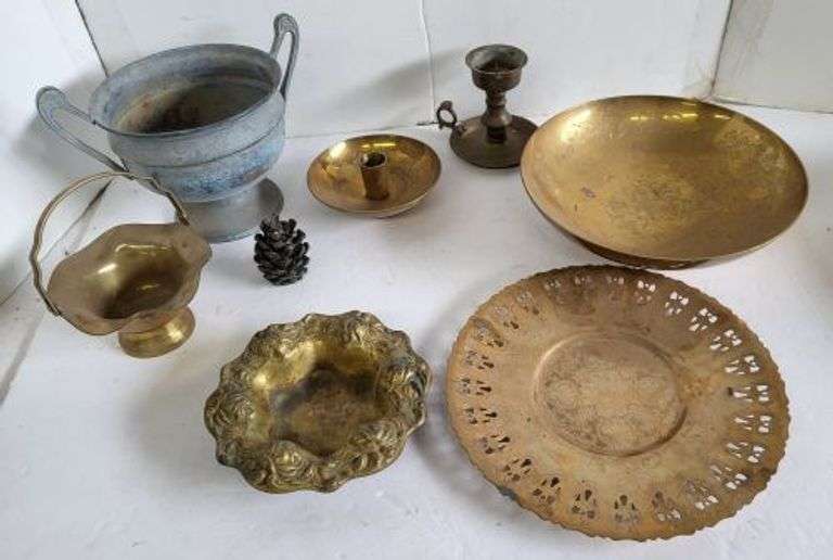 Brass Lot. ~ cash only ~. (5C) - Texas Online Auction House