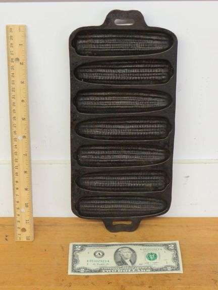 Vintage Cast Iron Cornbread Pan as shown, marked 7 S - Texas Online ...