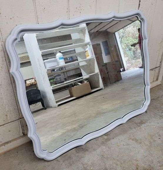 Large Mirror. ~ cash only ~ . ( room 8) - Texas Online Auction House