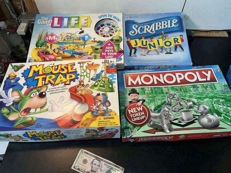GAME LOT-COMPLETE AND IN GOOD SHAPE - Texas Online Auction House
