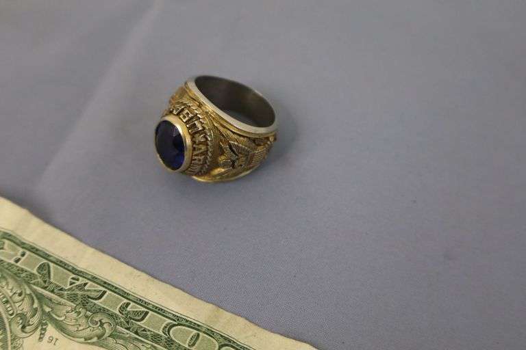 Vintage US Army Corps of Engineers Ring! (DC) - Texas Online Auction House