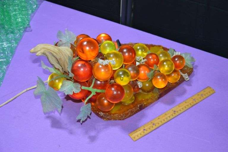 LARGE VINTAGE LUCRITE/ACRYLIC GRAPE CLUSTER W/LIGHT. CHECK OUT ON EBAY ...