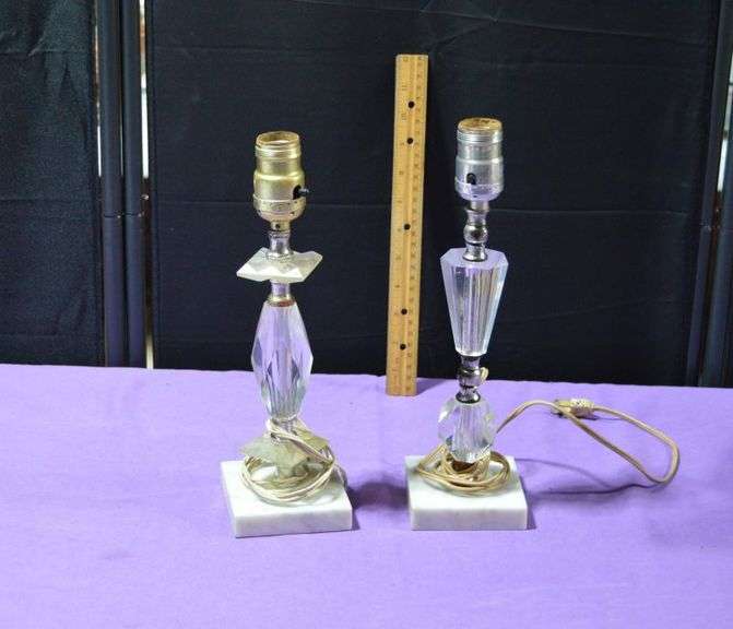 2 SMALL HEAVY LAMPS - Texas Online Auction House