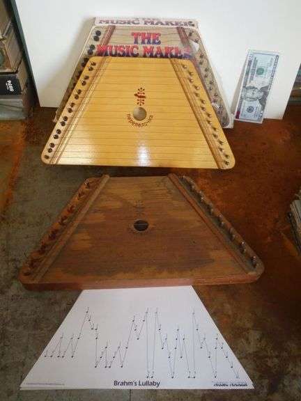 2 THE MUSIC MAKER Lap Harps. 1 NIB / 1 used. - Texas Online Auction House