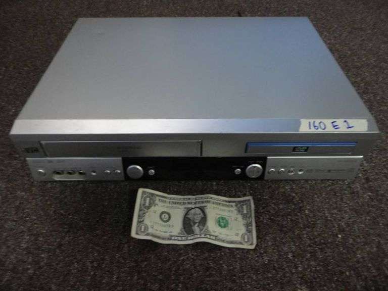 E1 JVC HR-XVC1U VHS AND DVD PLAYER - Texas Online Auction House