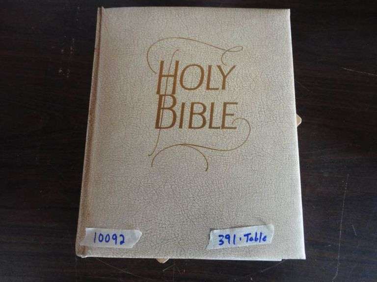 T1 LARGE HOLY BIBLE EXTRA LARGE BIBLE - Texas Online Auction House