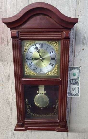Battery Operated Bedford Westminster Chime Clock. Chiming on the hour ...