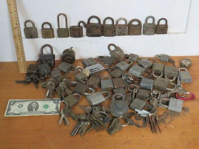 Large Lot of Padlocks and Keys as shown - Texas Online Auction House