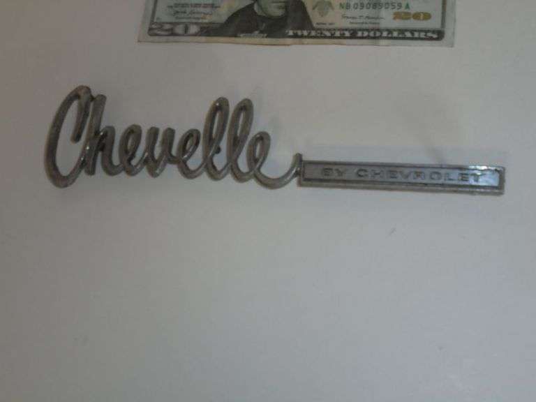 Chevelle Emblem - Texas Online Auction House