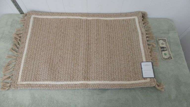 Large Threshold Kitchen Rug! NEW! (12B) - Texas Online Auction House
