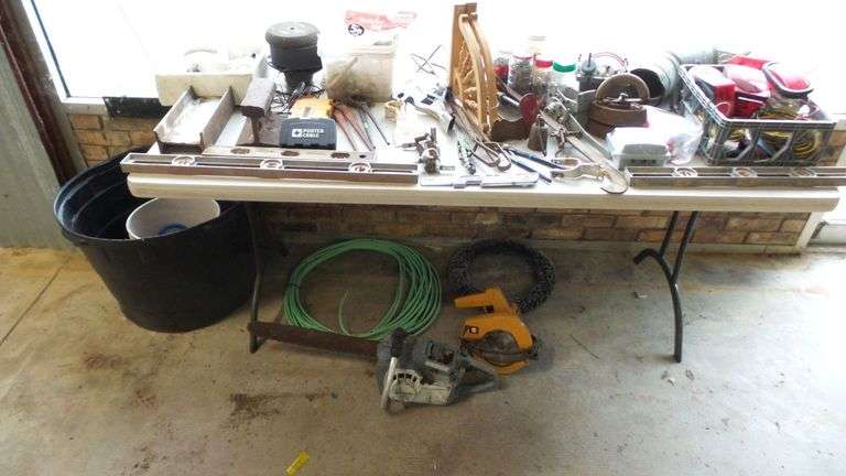 $$ TABLE LOT!! You get everything on the table and surrounding! Lots of ...