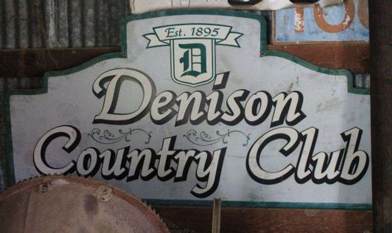 Denison Country Club Wood Sign. - Texas Online Auction House
