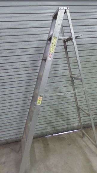 8-Foot Aluminum Ladder! (BD) - Texas Online Auction House