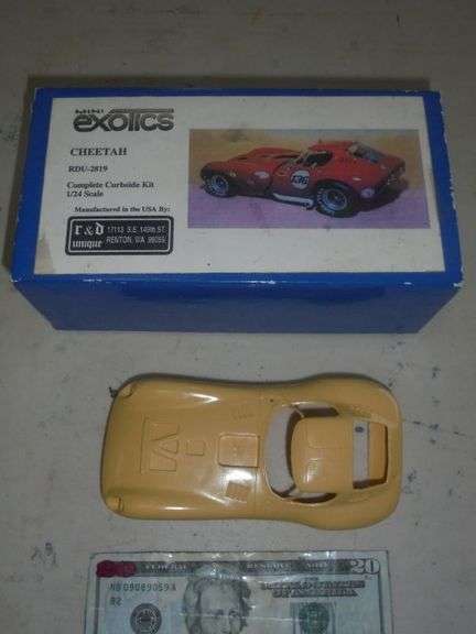 Cheetah Model Kit - Texas Online Auction House
