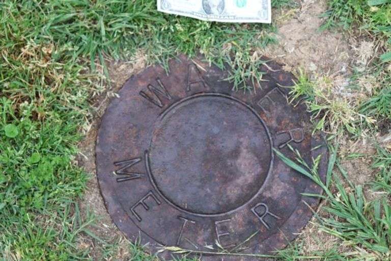 Vintage HIGHLY COLLECTIBLE HEAVY METAL WATER METER COVER SIGN AS SHOWN ...