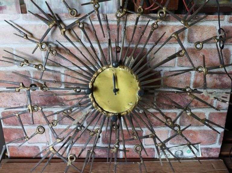 Cool Vintage Unique Metal Clock - Not working but could be FAB! (LS ...