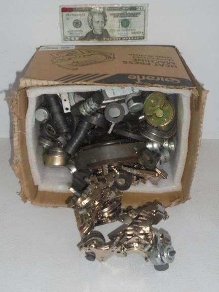 Box of Magnets. - Texas Online Auction House