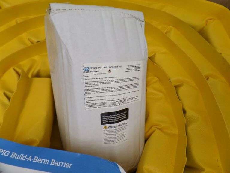 NEW Pig Build-A-Berm Barrier Kit! (RD) - Texas Online Auction House