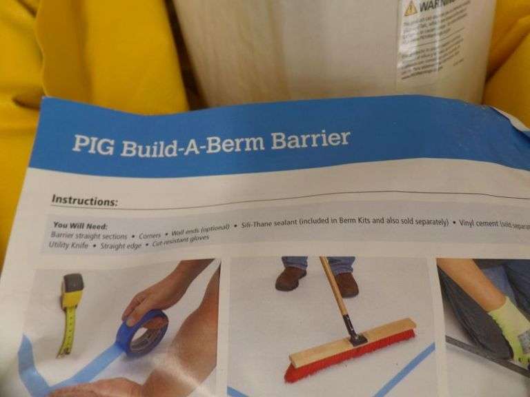 NEW Pig Build-A-Berm Barrier Kit! (RD) - Texas Online Auction House