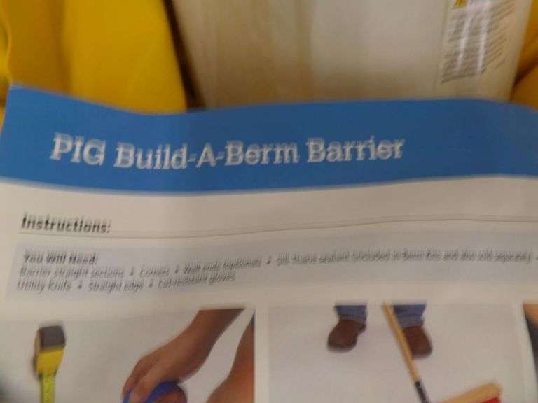 NEW Pig Build-A-Berm Barrier Kit! (RD) - Texas Online Auction House