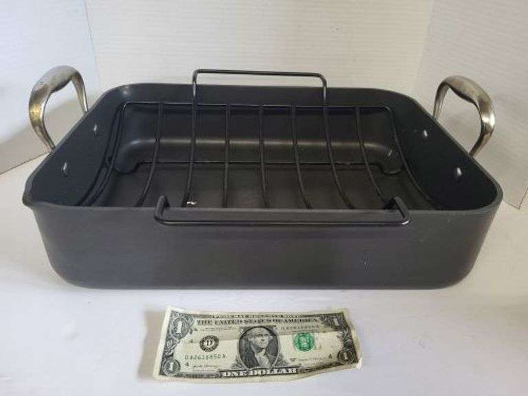 Pampered Chef Roaster. ~ cash only ~. (5G) - Texas Online Auction House