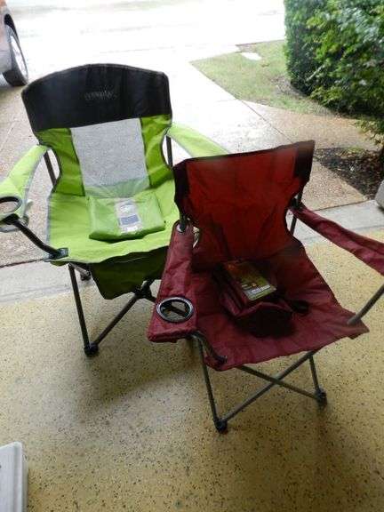 Magellan Big Comfort Chair (300 Pound Capacity) and Maroon Ozark Trail ...