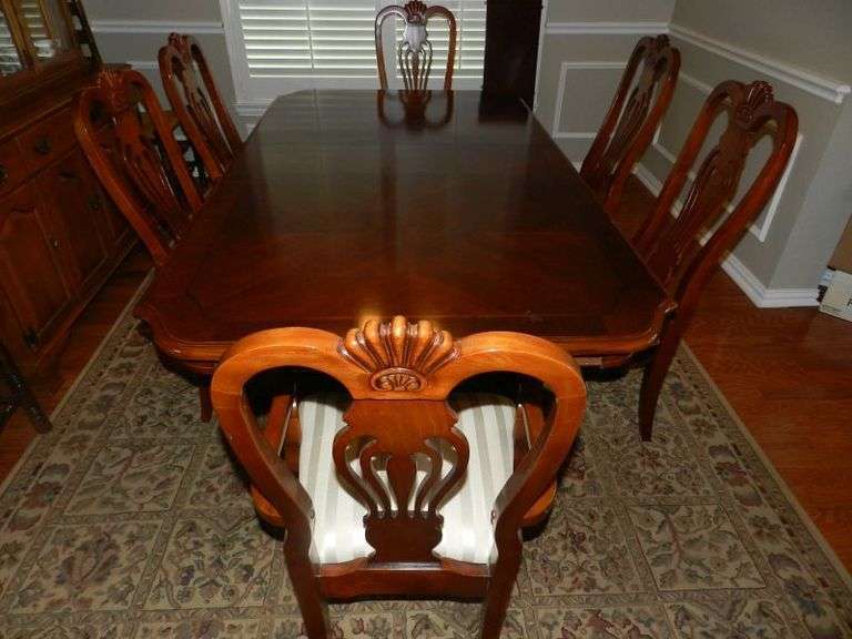 Double Pedestal Claw Foot Dining Room Table with 6 chairs. Some ...