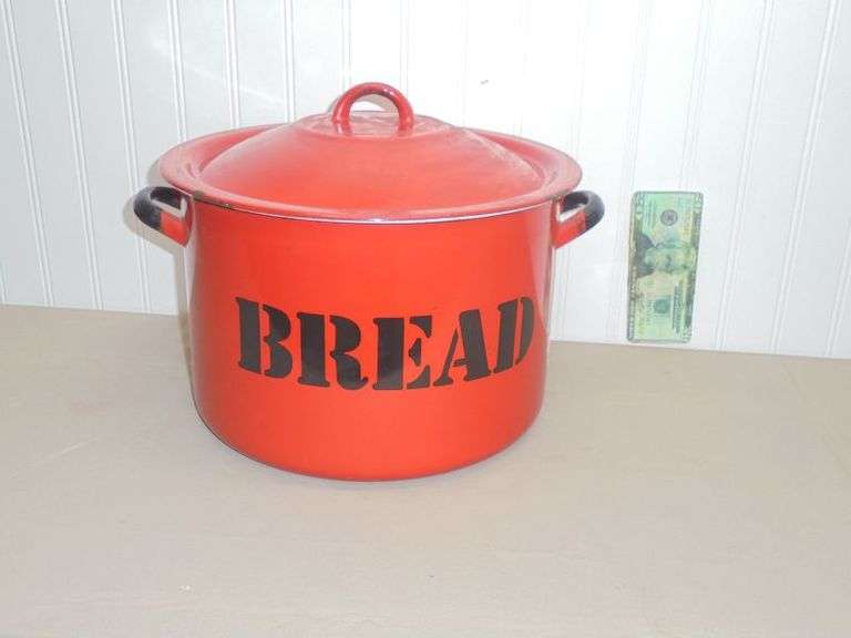 Large Enamel BREAD Pot w/ Lid. Made in Poland. - Texas Online Auction House