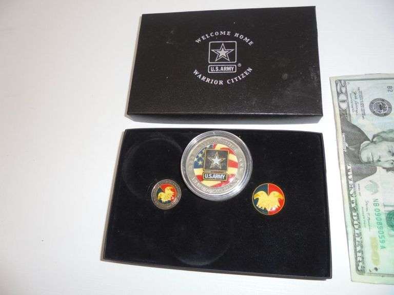 US Army Challenge Coin and 2 Pins - Texas Online Auction House