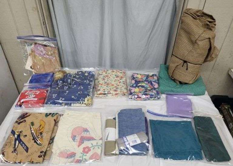 Fabric Lot. ~ cash only ~ .(2B) - Texas Online Auction House
