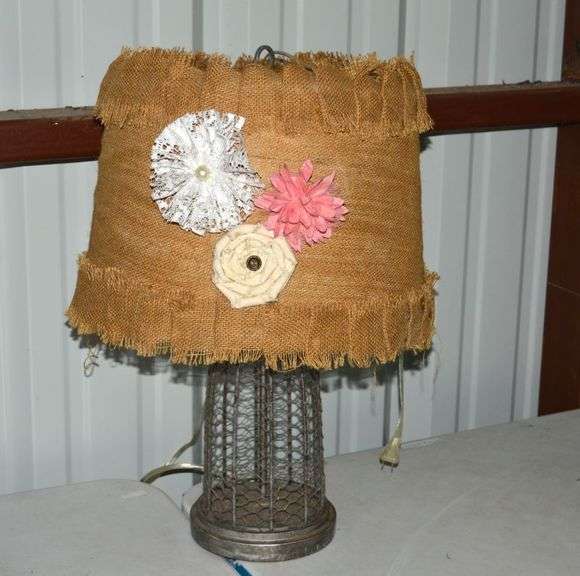 CUTE METAL LAMP WITH BURLAP SHADE - Texas Online Auction House