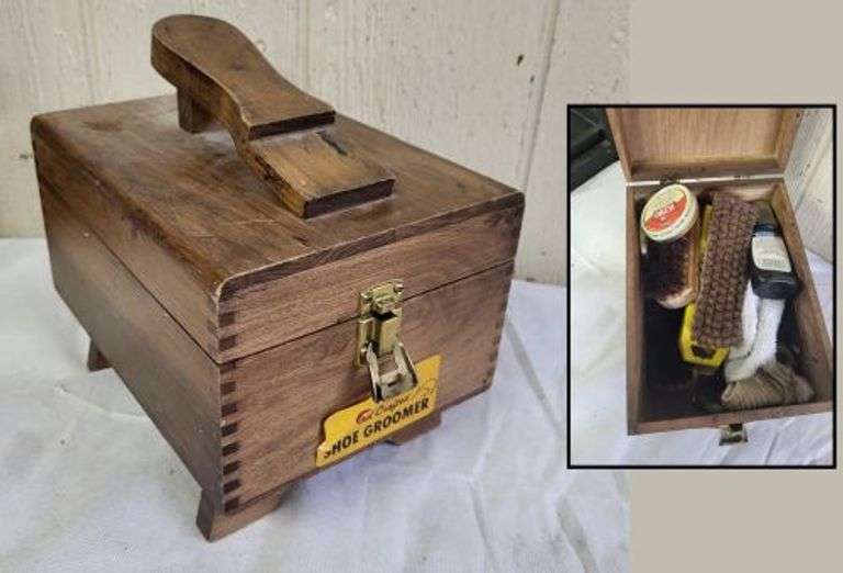 Shoe Shine Box w / contents. ~cash only~. (5G) - Texas Online Auction House