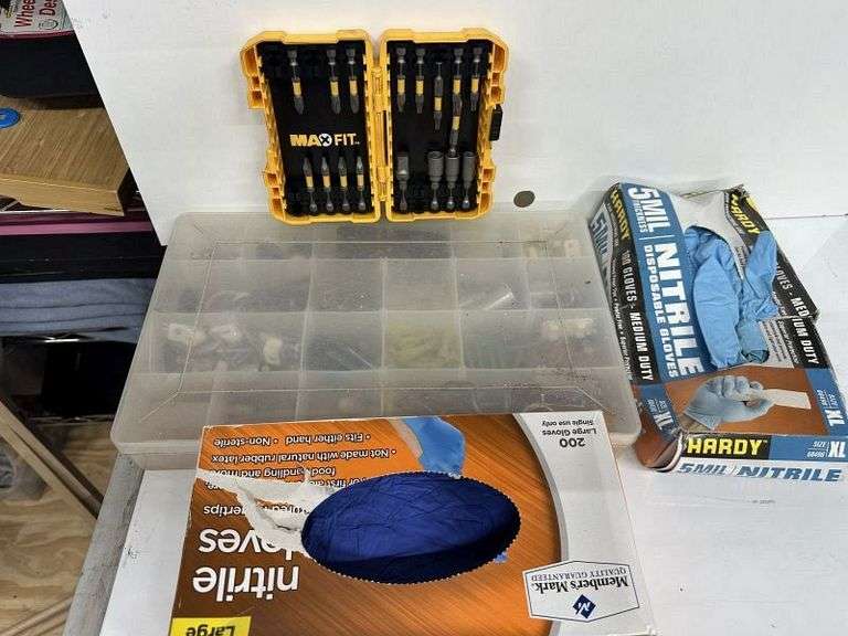 Handy Man Lot (Or Handy Woman). - Texas Online Auction House