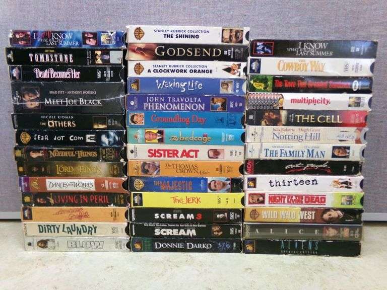 40 VHS Movies - Texas Online Auction House
