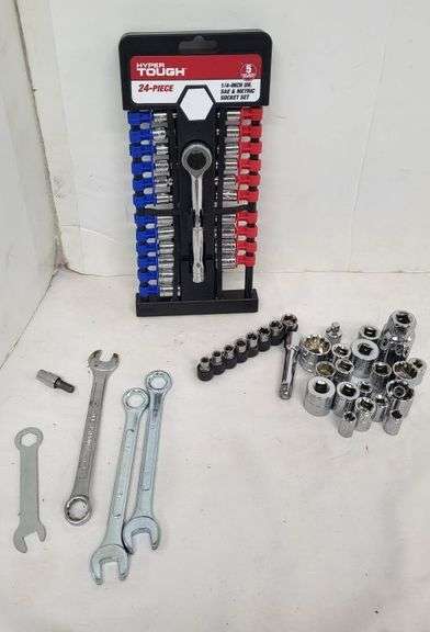Sockets and more. ~ cash only ~. (5K) - Texas Online Auction House