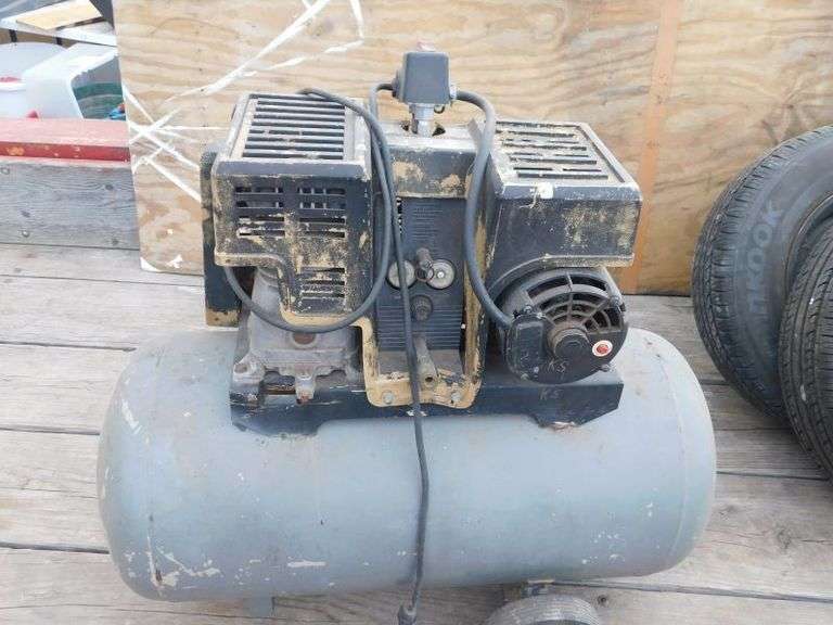 Air Compressor- Could not plug in due to plug- in good condition ...