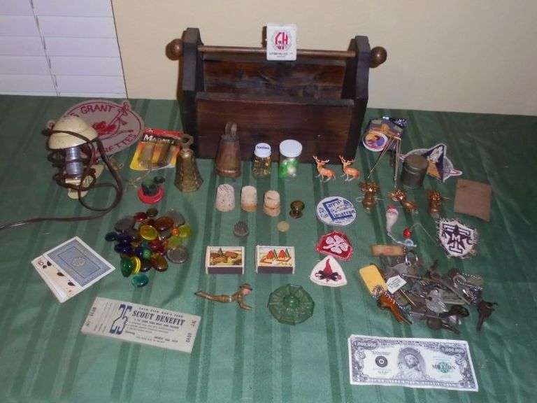 Wooden box with random items. - Texas Online Auction House
