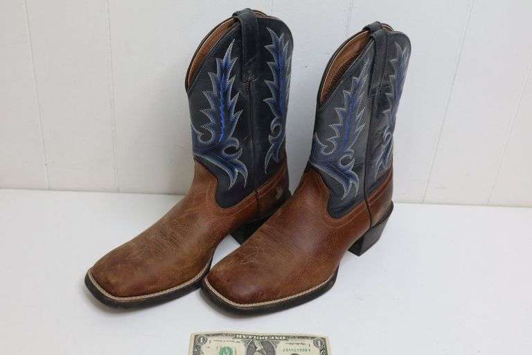 NICE Pair of Men's Ariat Boots! Size 8.5D (15D) - Texas Online Auction ...