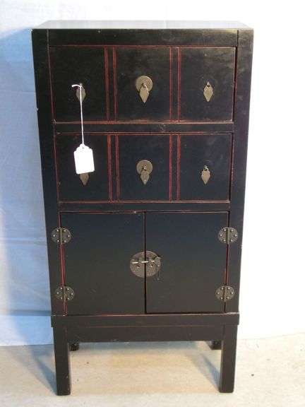 Asian storage chest in great shape 20x10x40.5" - Texas Online Auction House