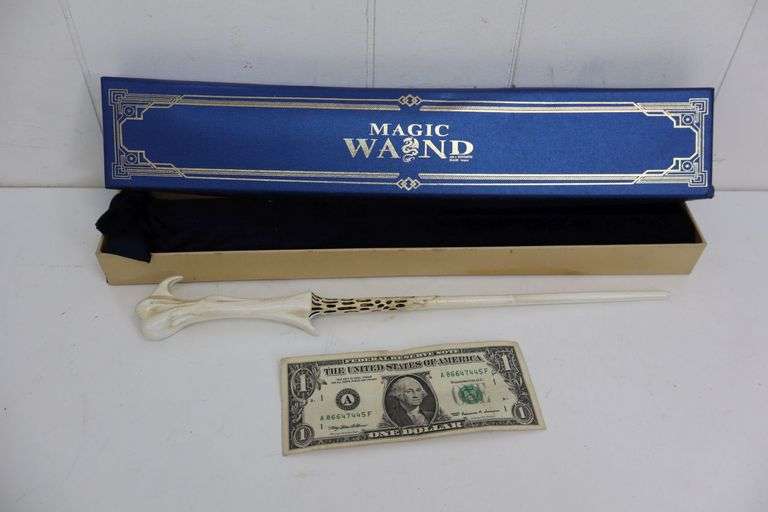 NEW Fantasy Magic Wand Prop w/Box! (6C) - Texas Online Auction House