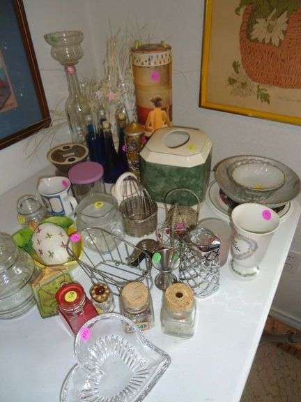 CASH ONLY Large Box Lot of Misc. Items, Kleenex Cover, Bottles etc. (3 ...