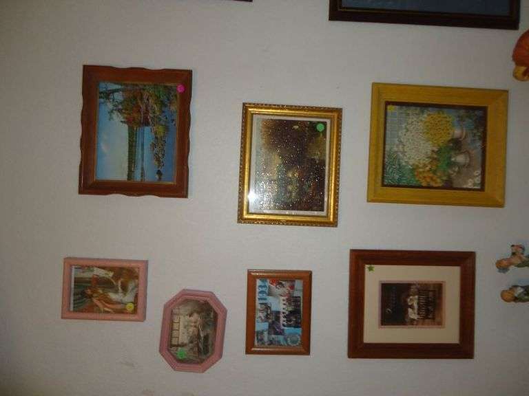 CASH ONLY 7 Pictures on wall. (3) - Texas Online Auction House