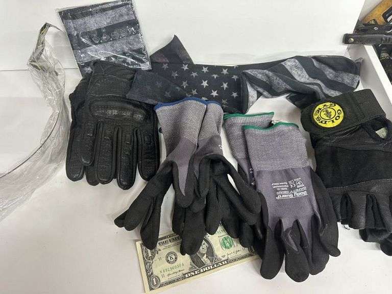 Glove Lot, Eye Shield and patriotic neck gators - Texas Online Auction ...