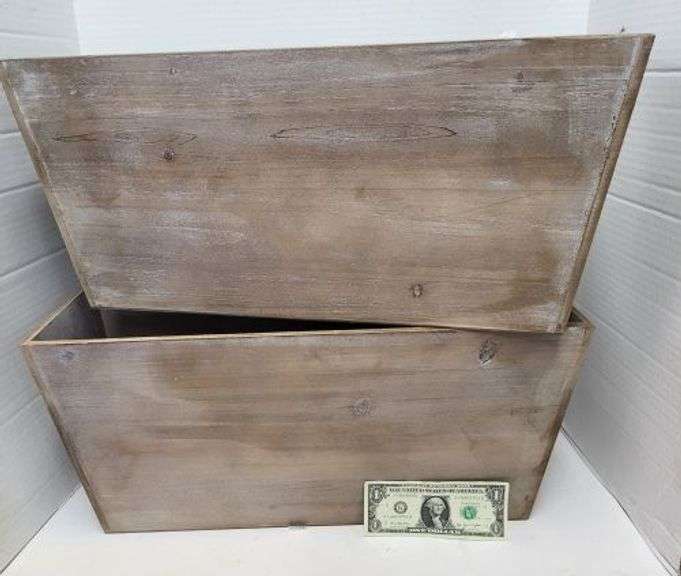 2 Planter Boxes. ~ cash only ~. (4D) - Texas Online Auction House